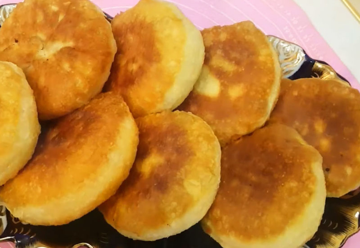 Niesamowite belyashi z soczystym mięsnym nadzieniem | Planeta Polska